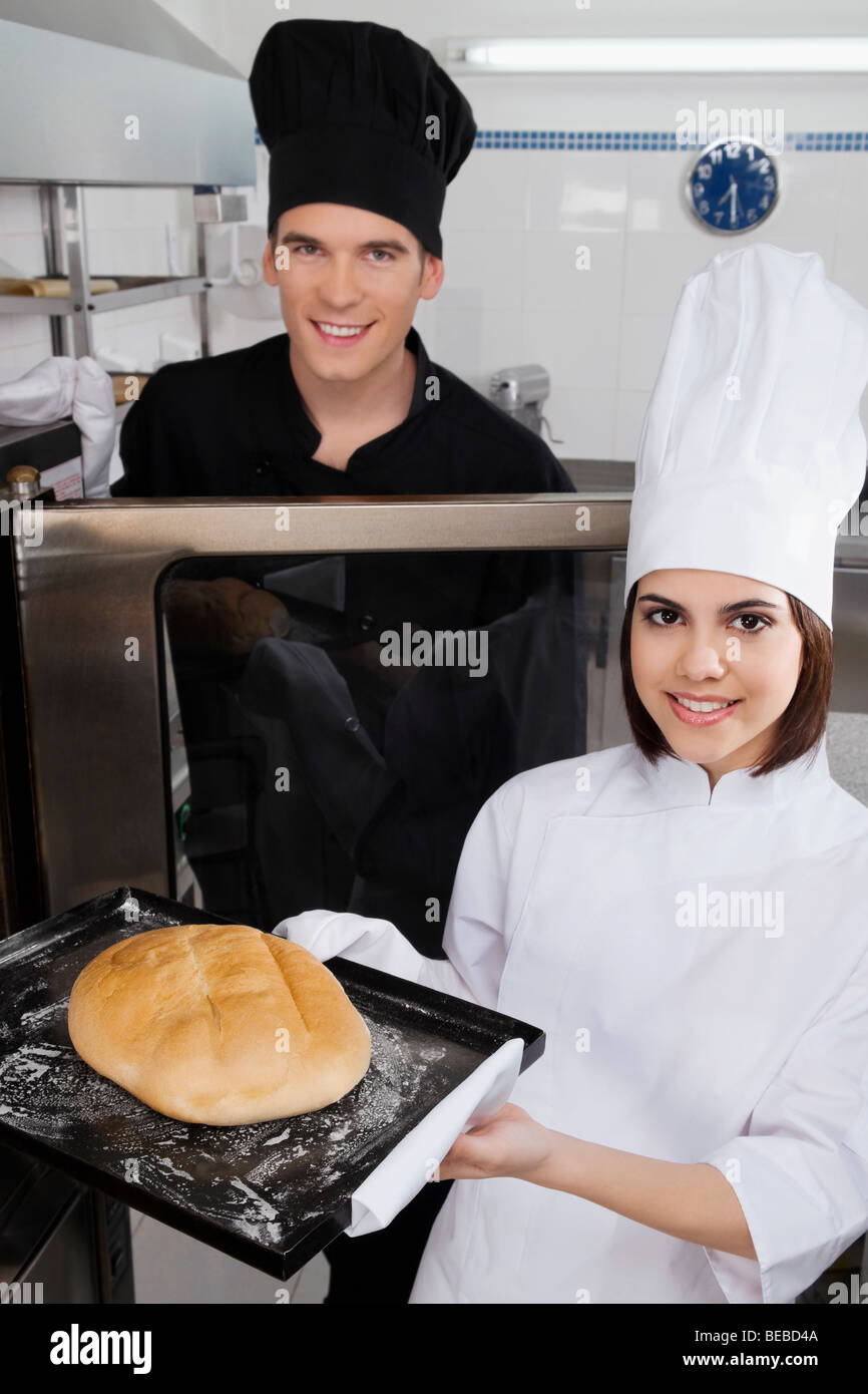 Women preparing bread in bakery hi-res stock photography and images - Alamy