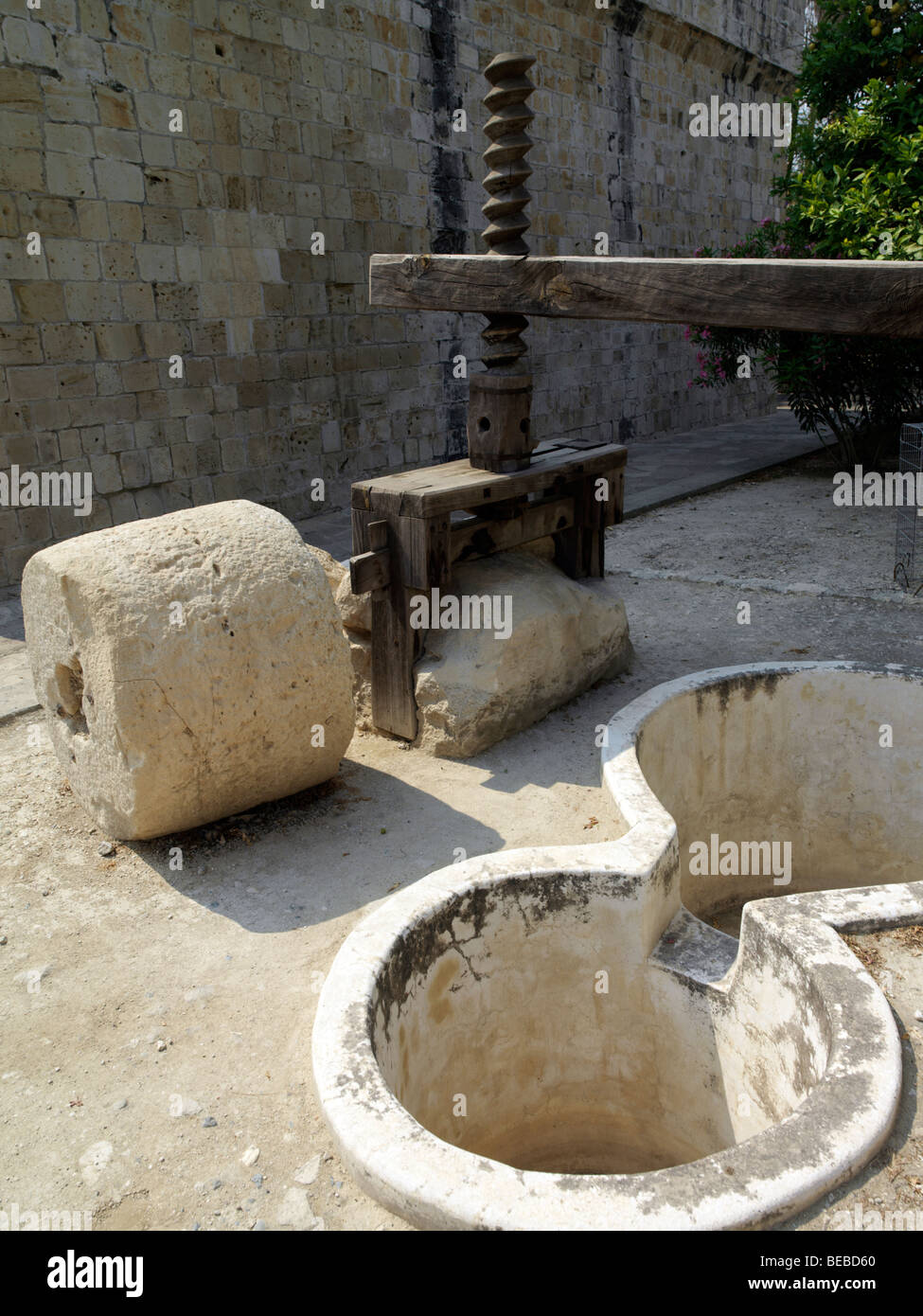 Medieval wine press hi-res stock photography and images - Alamy