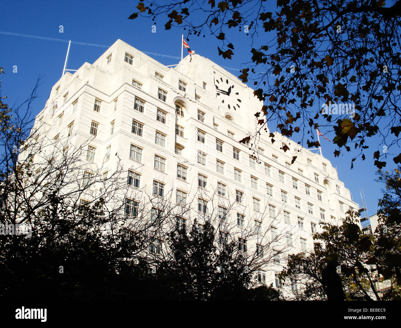 The Shell-Mex building, which stands on London's Thames side, taken ...