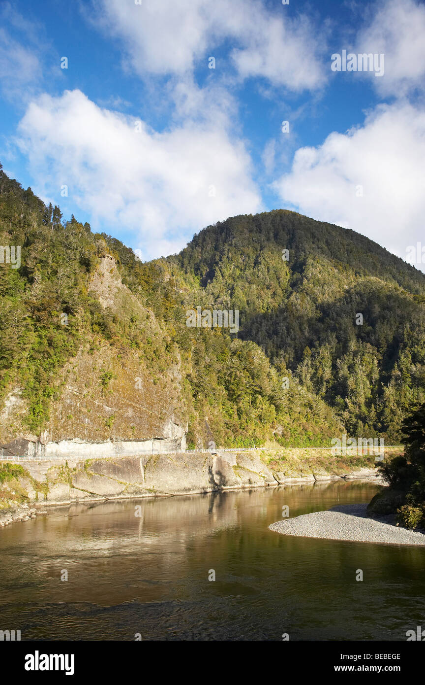 Hawks Crag, and Buller River, Buller Gorge, State Highway 6 near ...