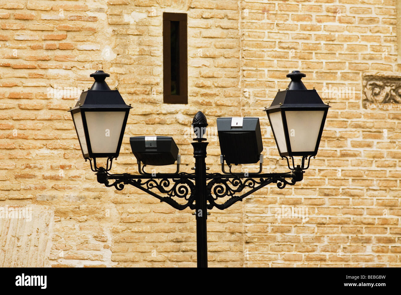 Lamppost lighting hi-res stock photography and images - Alamy