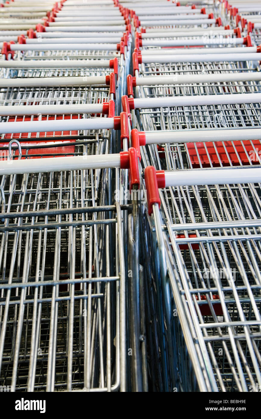 Shopping carts in a supermarket Stock Photo - Alamy