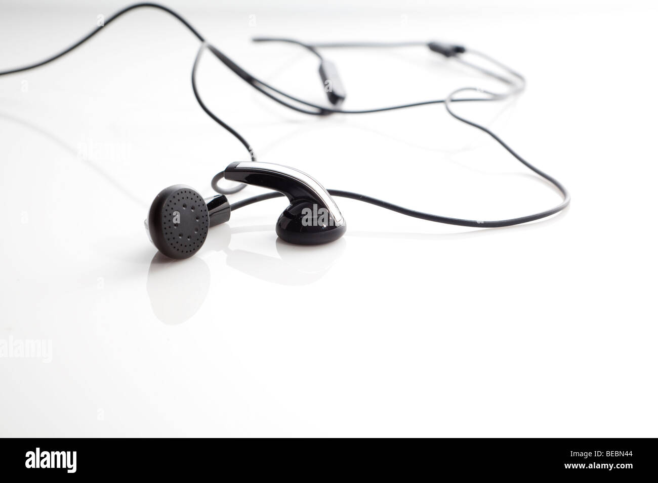 Set of earbuds hi-res stock photography and images - Alamy