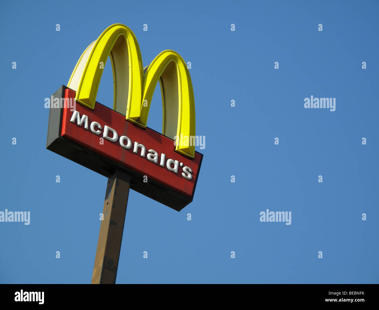 Mcdonalds sign hi-res stock photography and images - Alamy