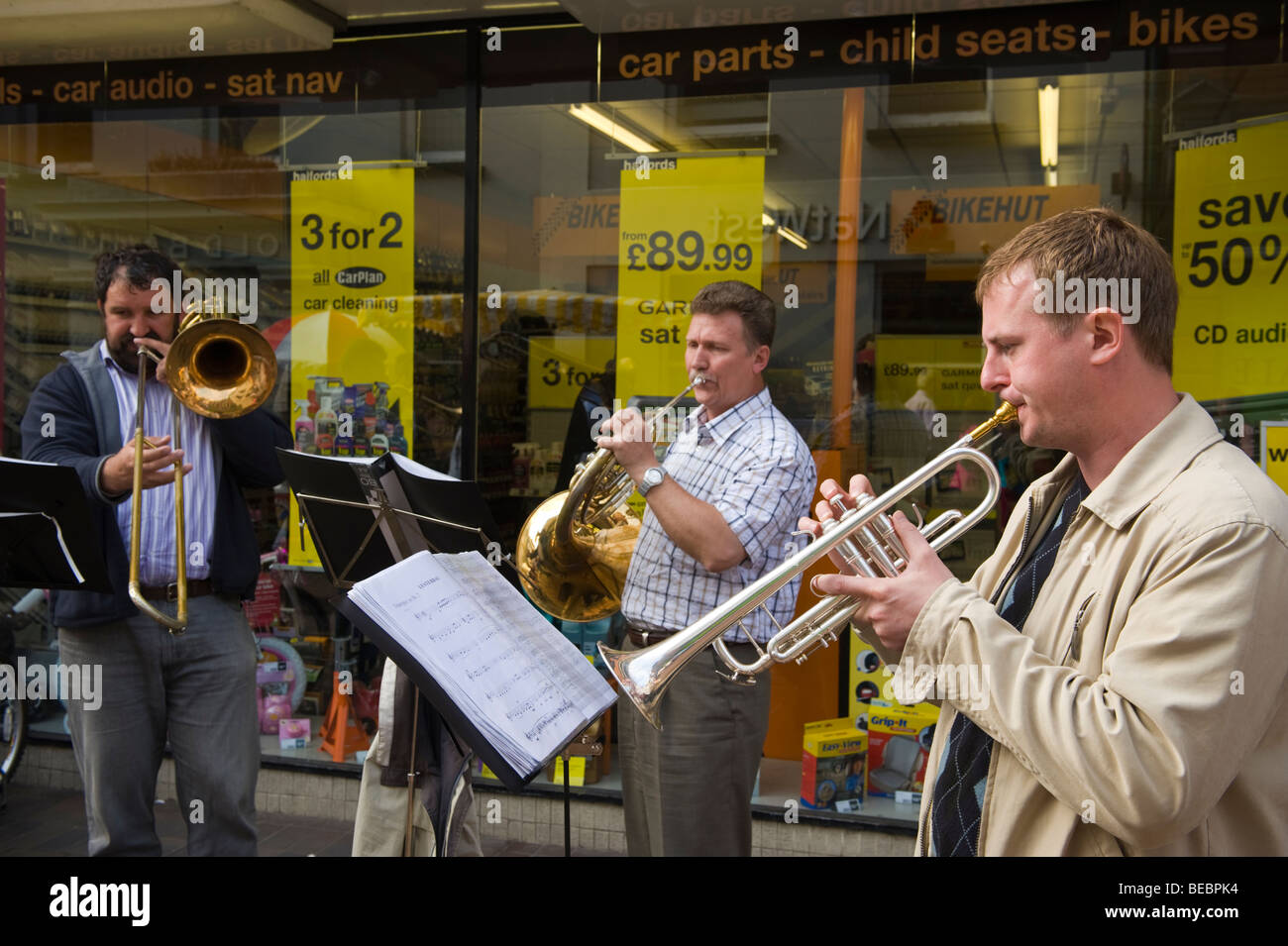 Street musicians play brass instruments hi-res stock photography and ...