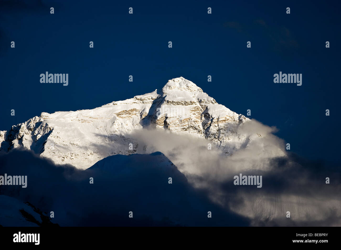 Mount Qomolangma High Resolution Stock Photography and Images - Alamy
