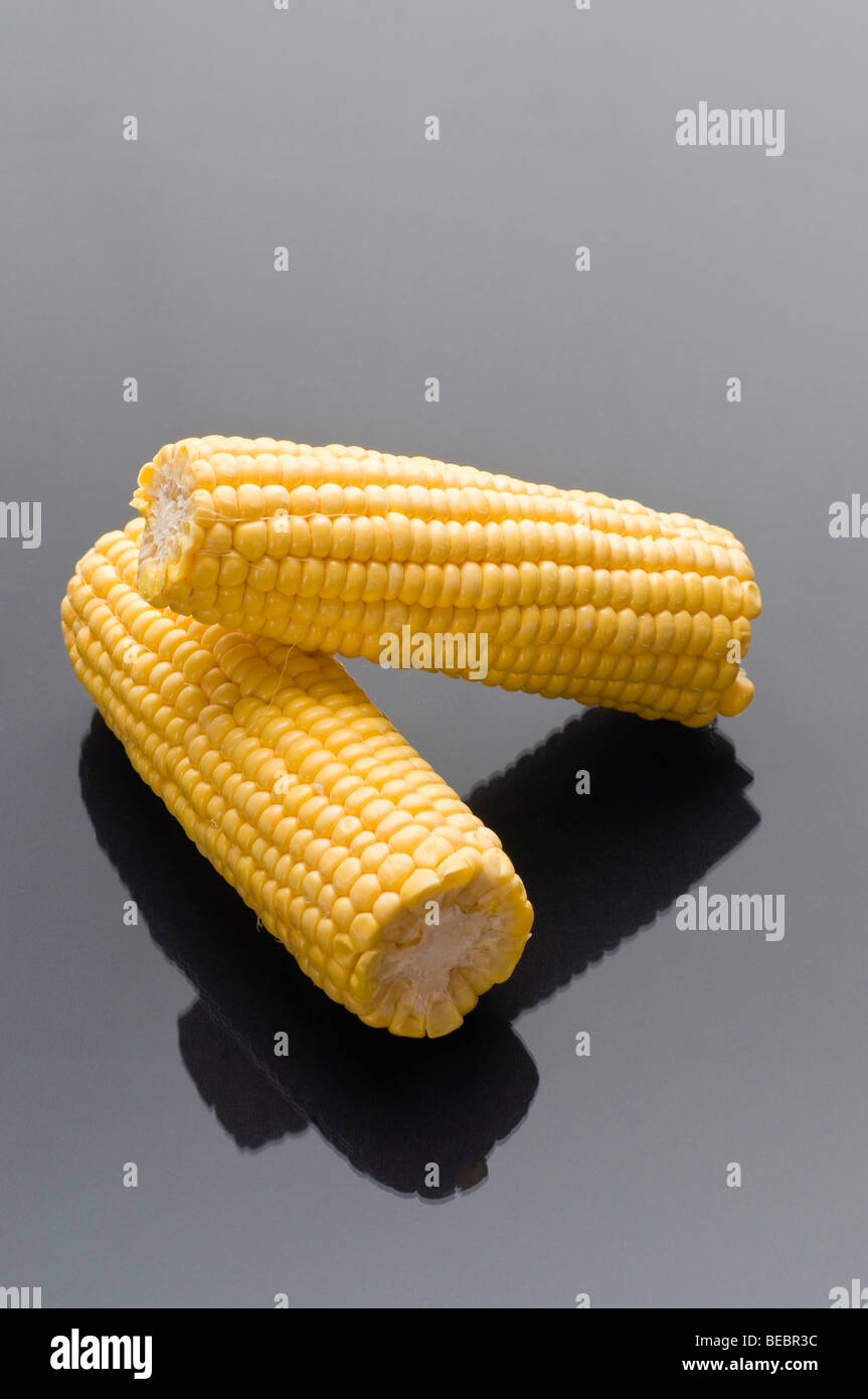 Sweetcorn cut out hi-res stock photography and images - Alamy