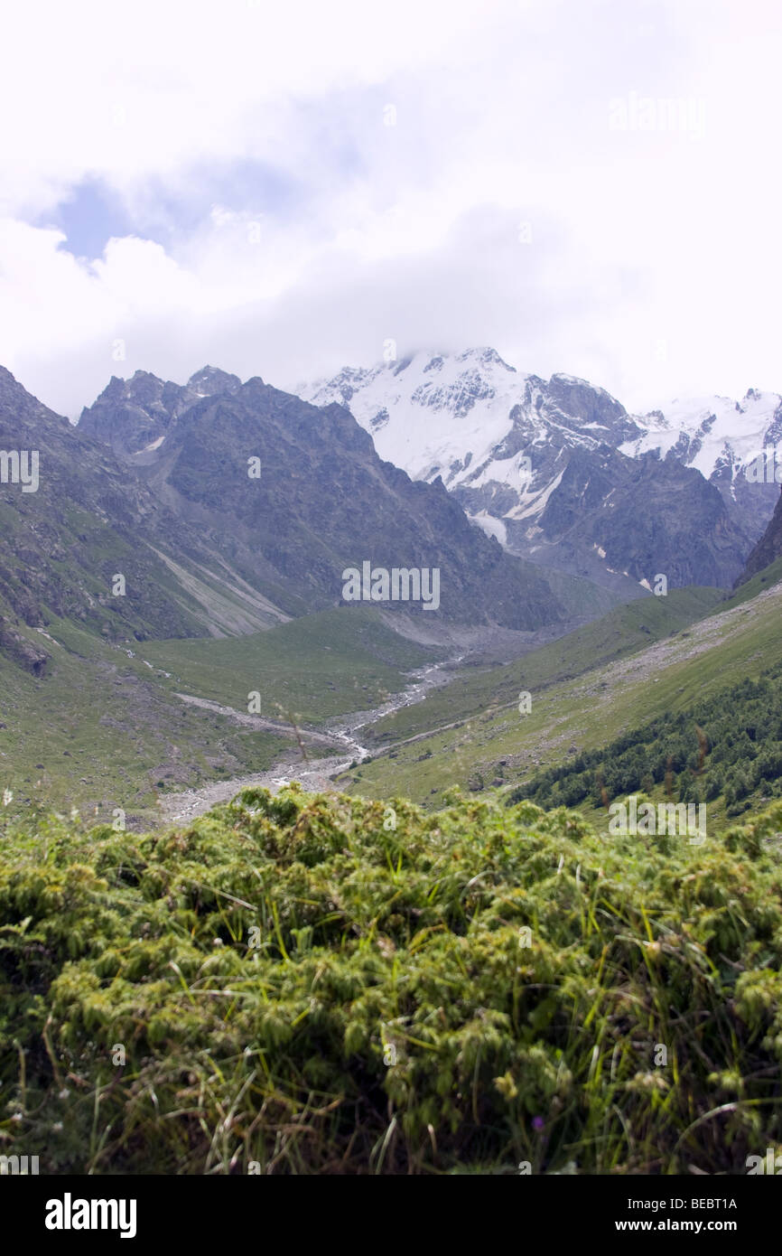 Climbing caucasus mountains hi-res stock photography and images - Alamy