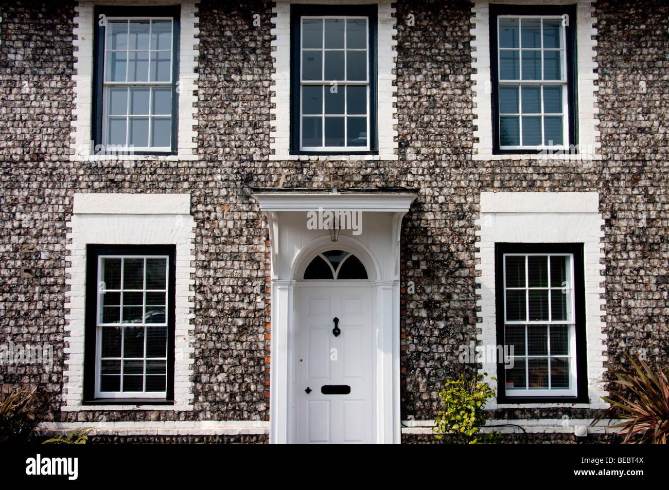 Sussex flint house hi-res stock photography and images - Alamy