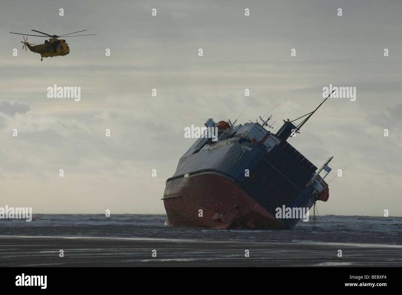 Riverdance hi-res stock photography and images - Alamy