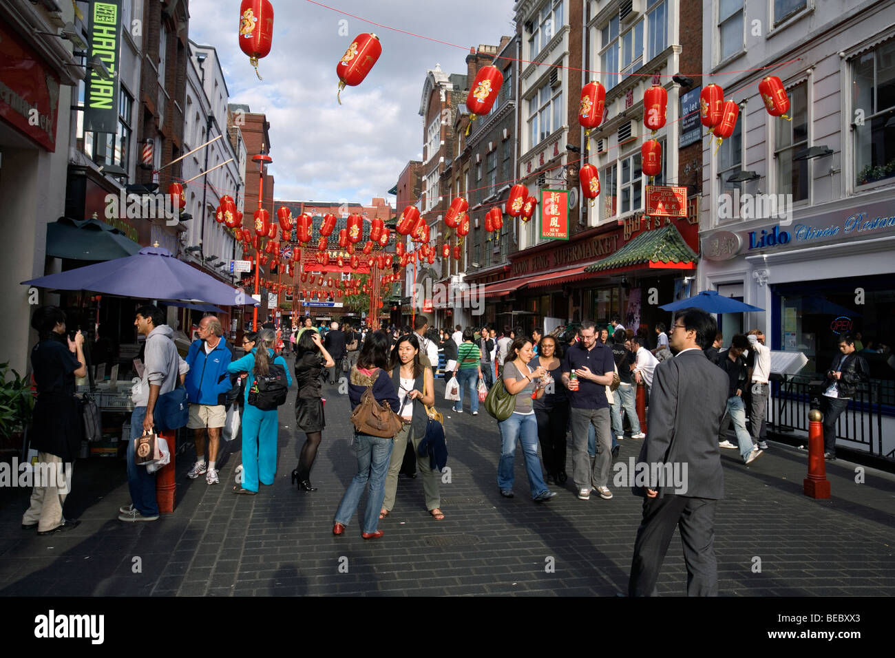 Chinatown in london england hi-res stock photography and images - Alamy