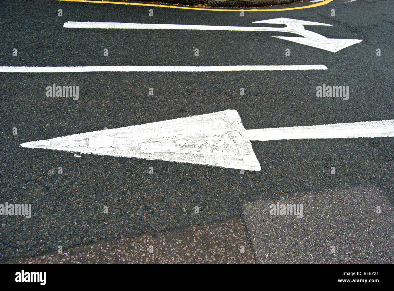 Road markings arrows hi-res stock photography and images - Alamy