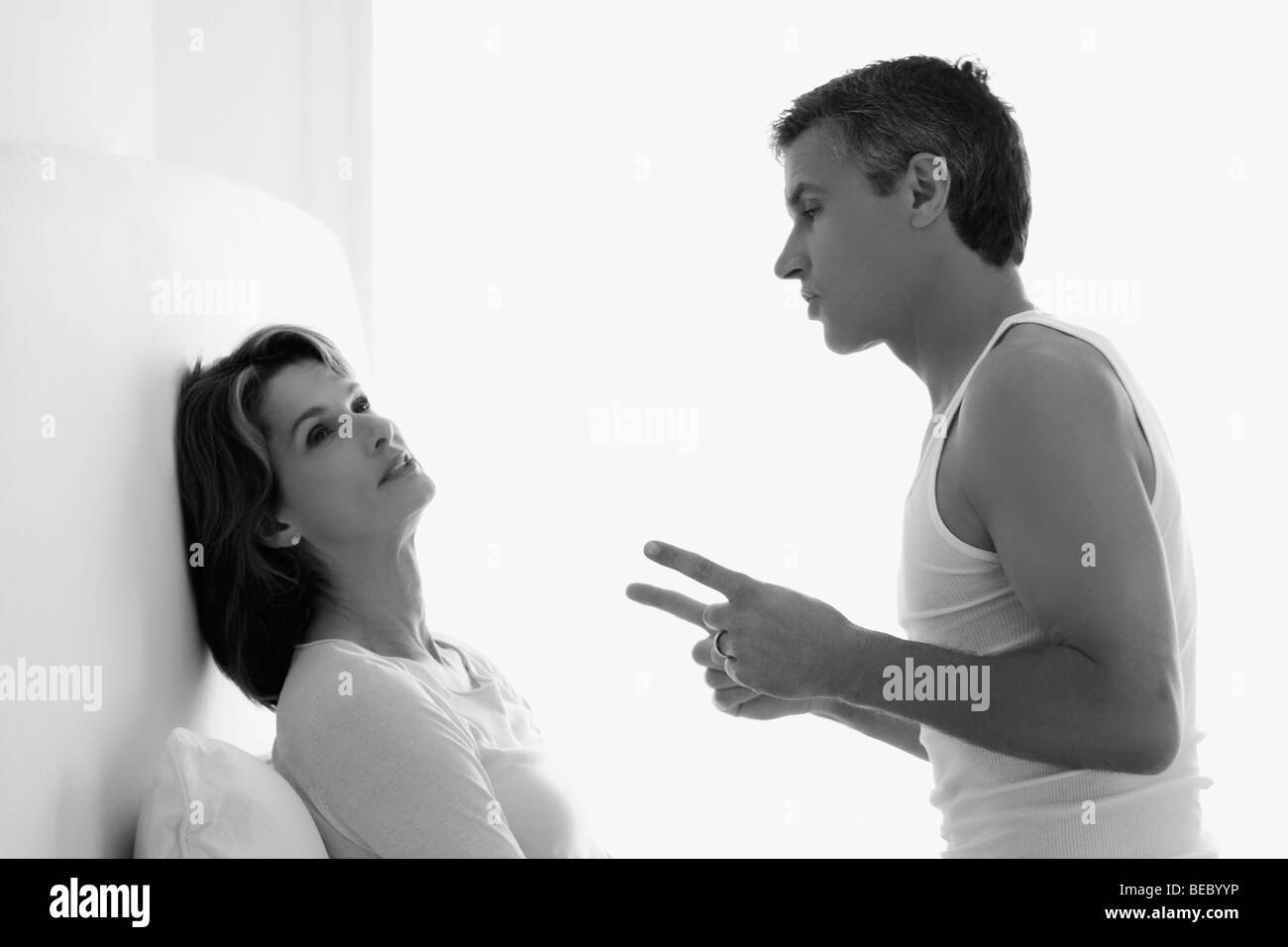 Man consoling a woman Stock Photo - Alamy