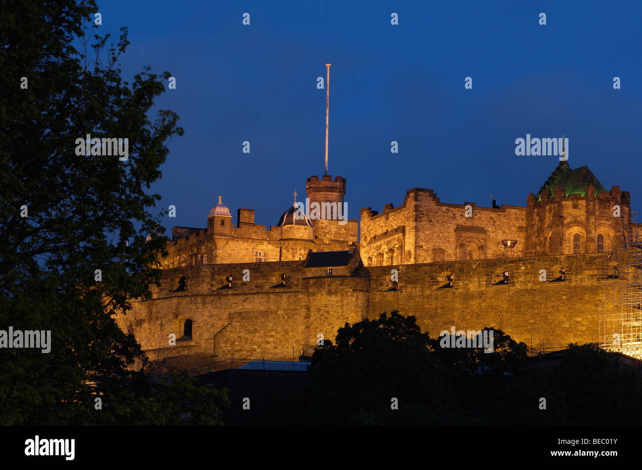 Edinburgh Castle at Dusk from Princes street. Edinburgh. Scotland. U.K ...