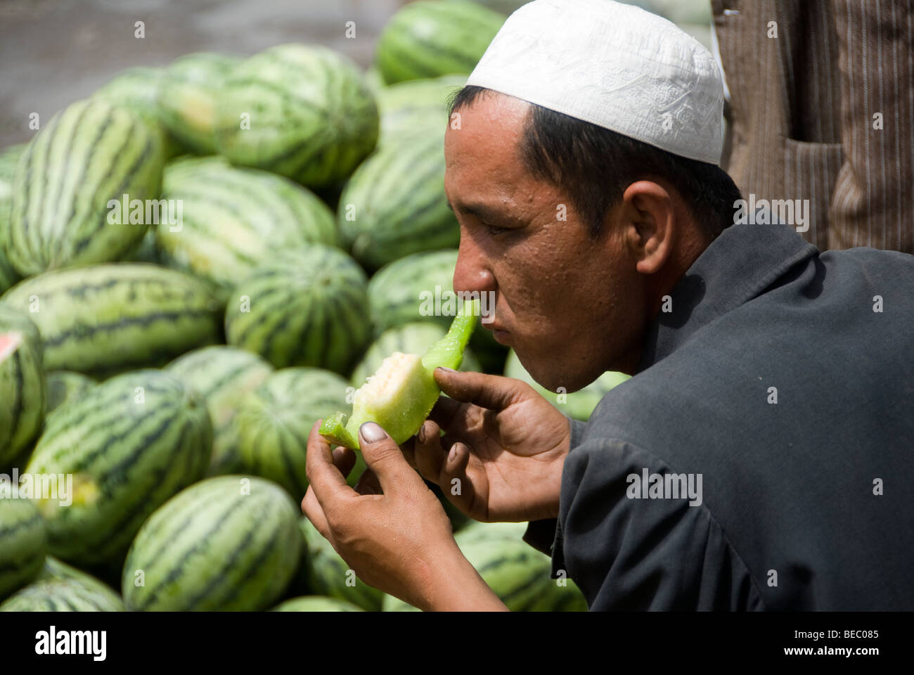 Chinese muslim eating hi-res stock photography and images - Alamy