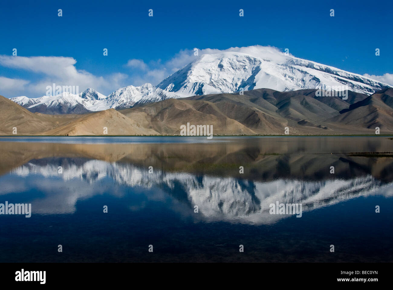 Muztagh hi-res stock photography and images - Alamy