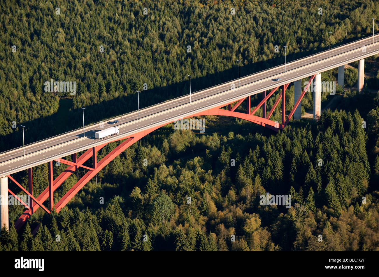 Big red bridge hi-res stock photography and images - Alamy