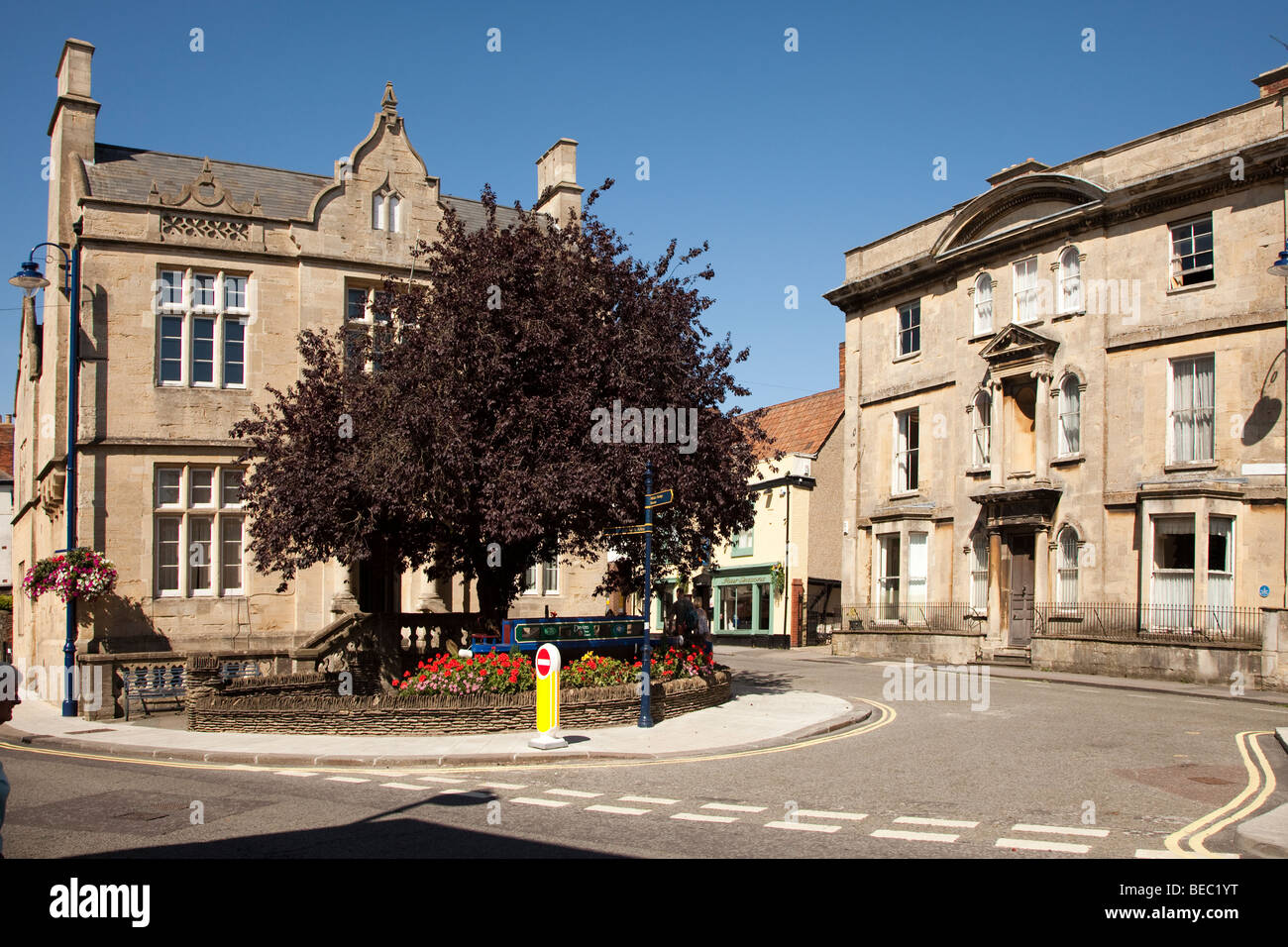Town centre devizes hi-res stock photography and images - Alamy