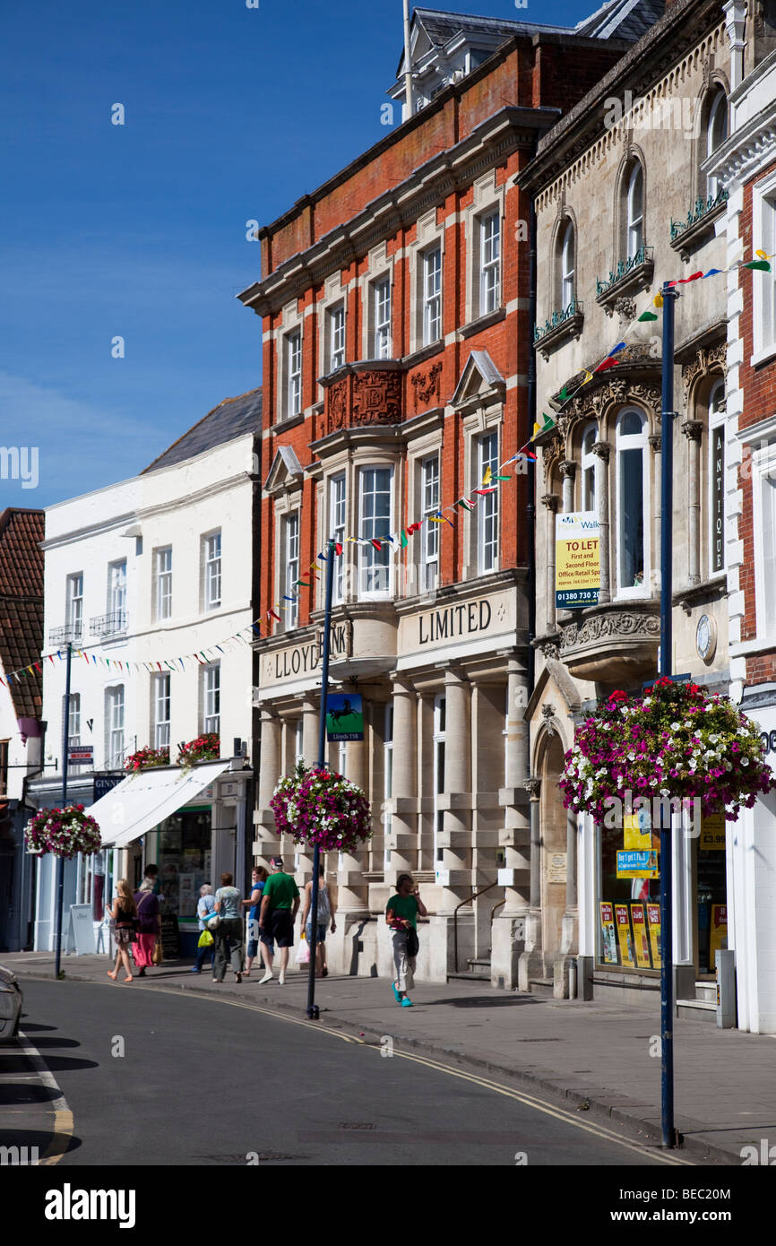 Town centre devizes hi-res stock photography and images - Alamy