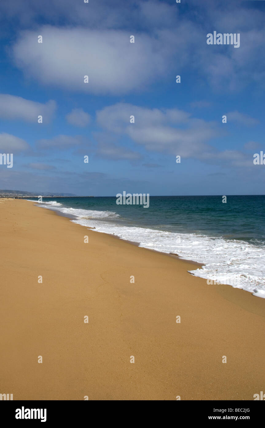 Calm sandy beaches hi-res stock photography and images - Alamy