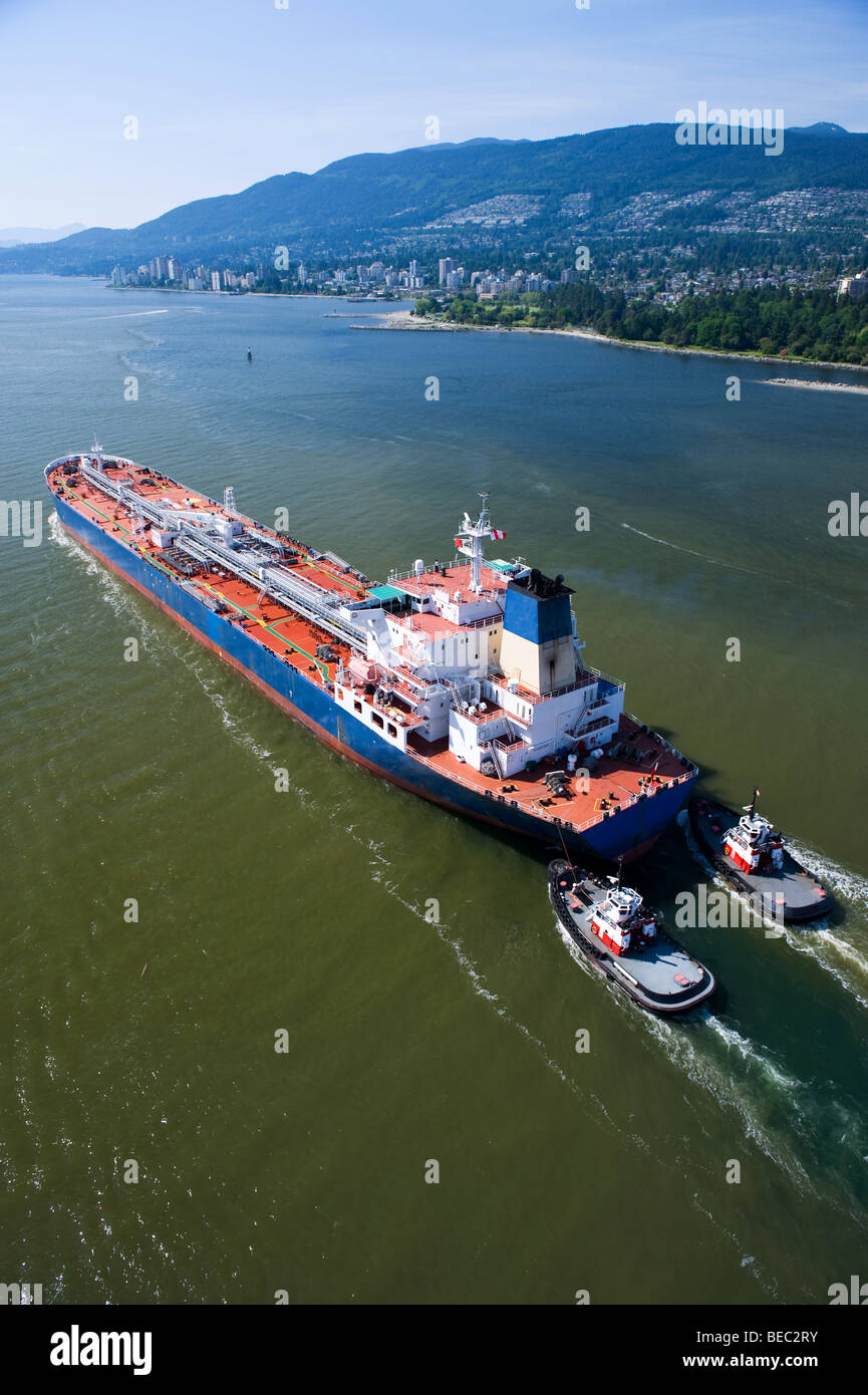 Tug boat oil tanker hi-res stock photography and images - Alamy