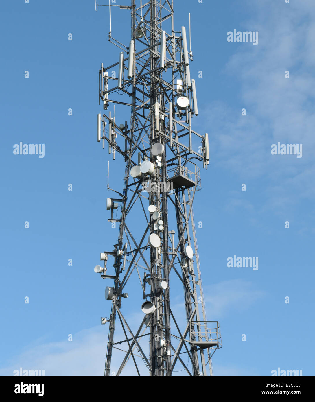 Base station aerial hi-res stock photography and images - Alamy
