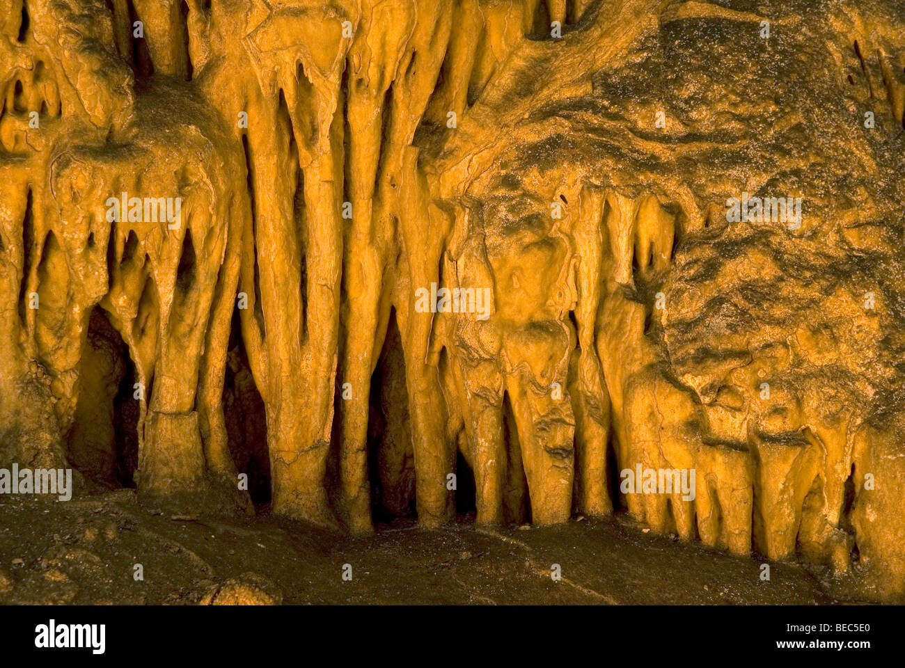 Cave cavern hi-res stock photography and images - Alamy
