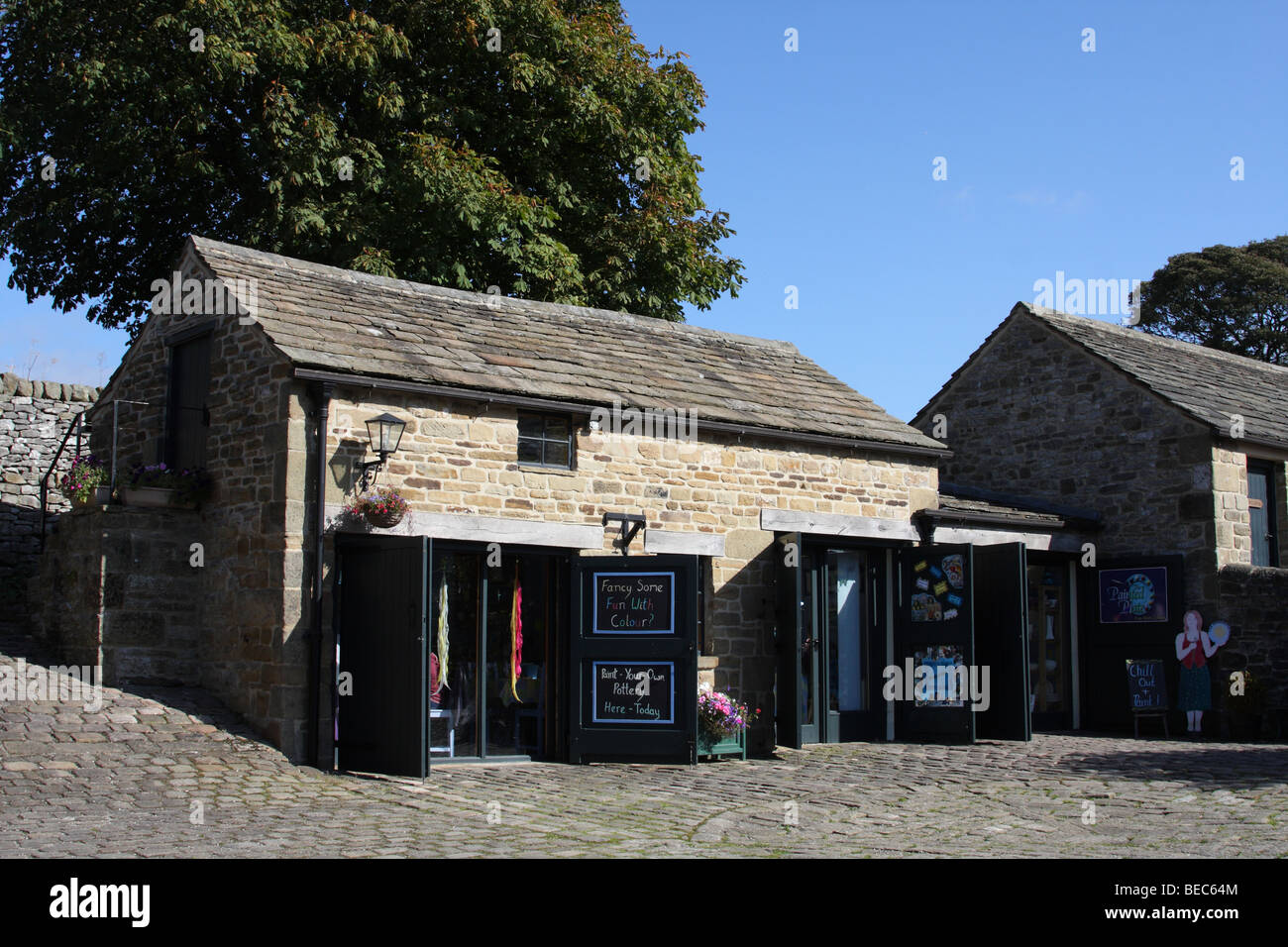 Converted farm building barn hi-res stock photography and images - Alamy