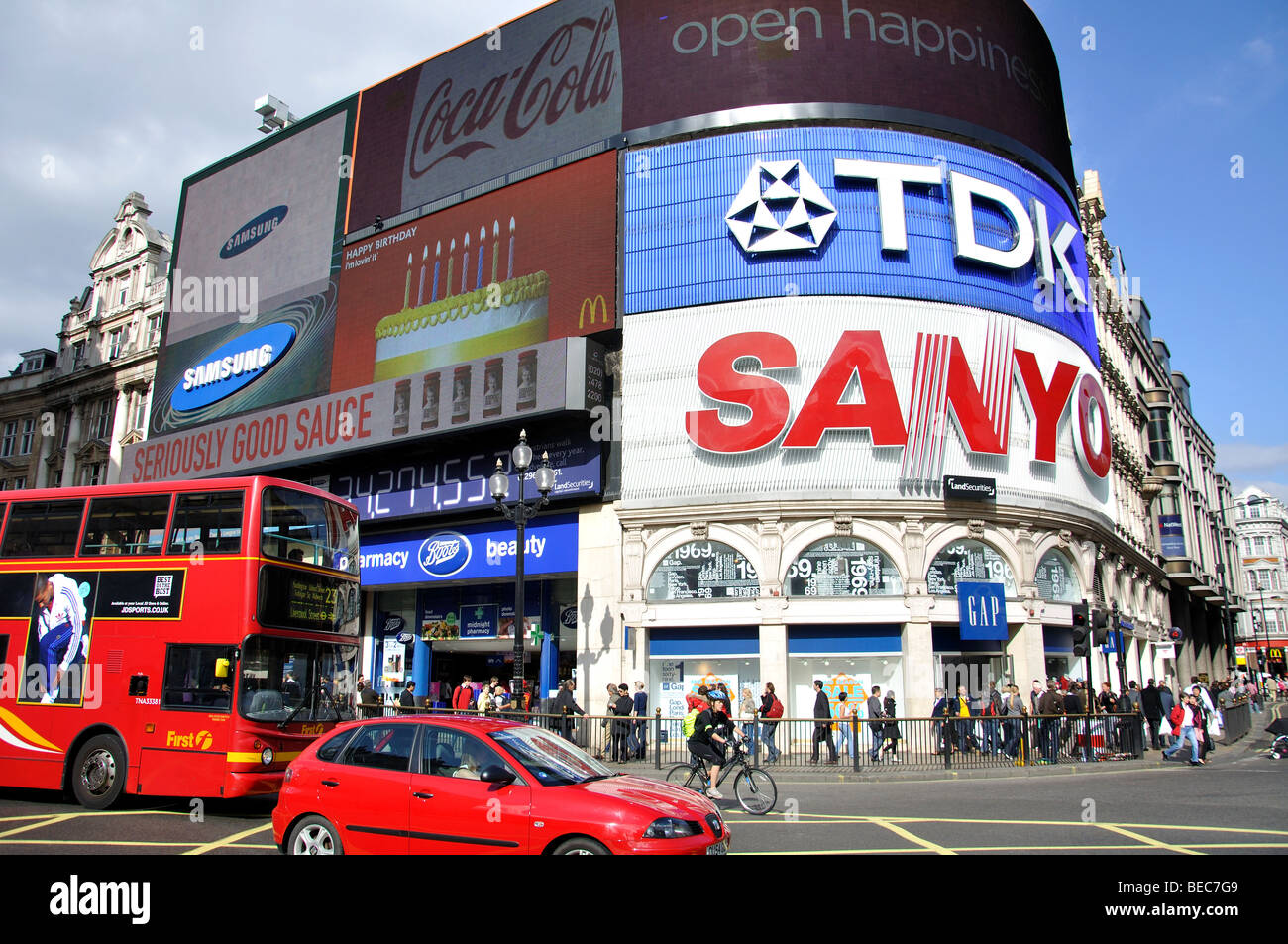 Neon advertising hi-res stock photography and images - Alamy