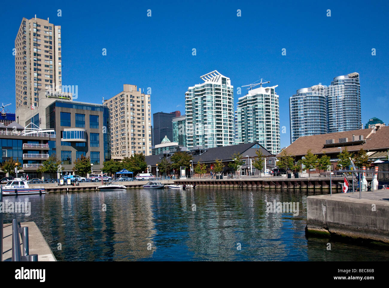 New sky restaurant toronto hi-res stock photography and images - Alamy