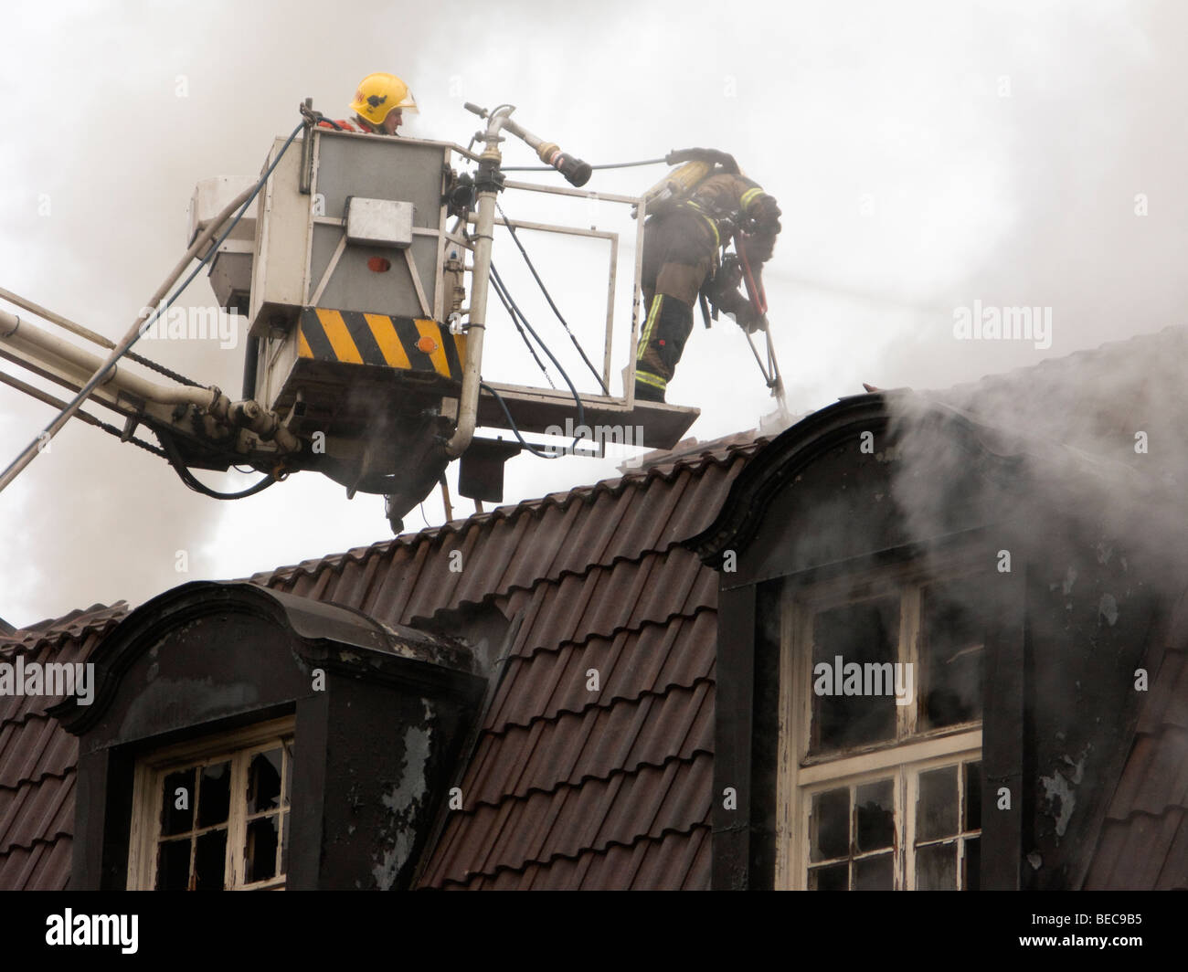 Firemen hi-res stock photography and images - Alamy