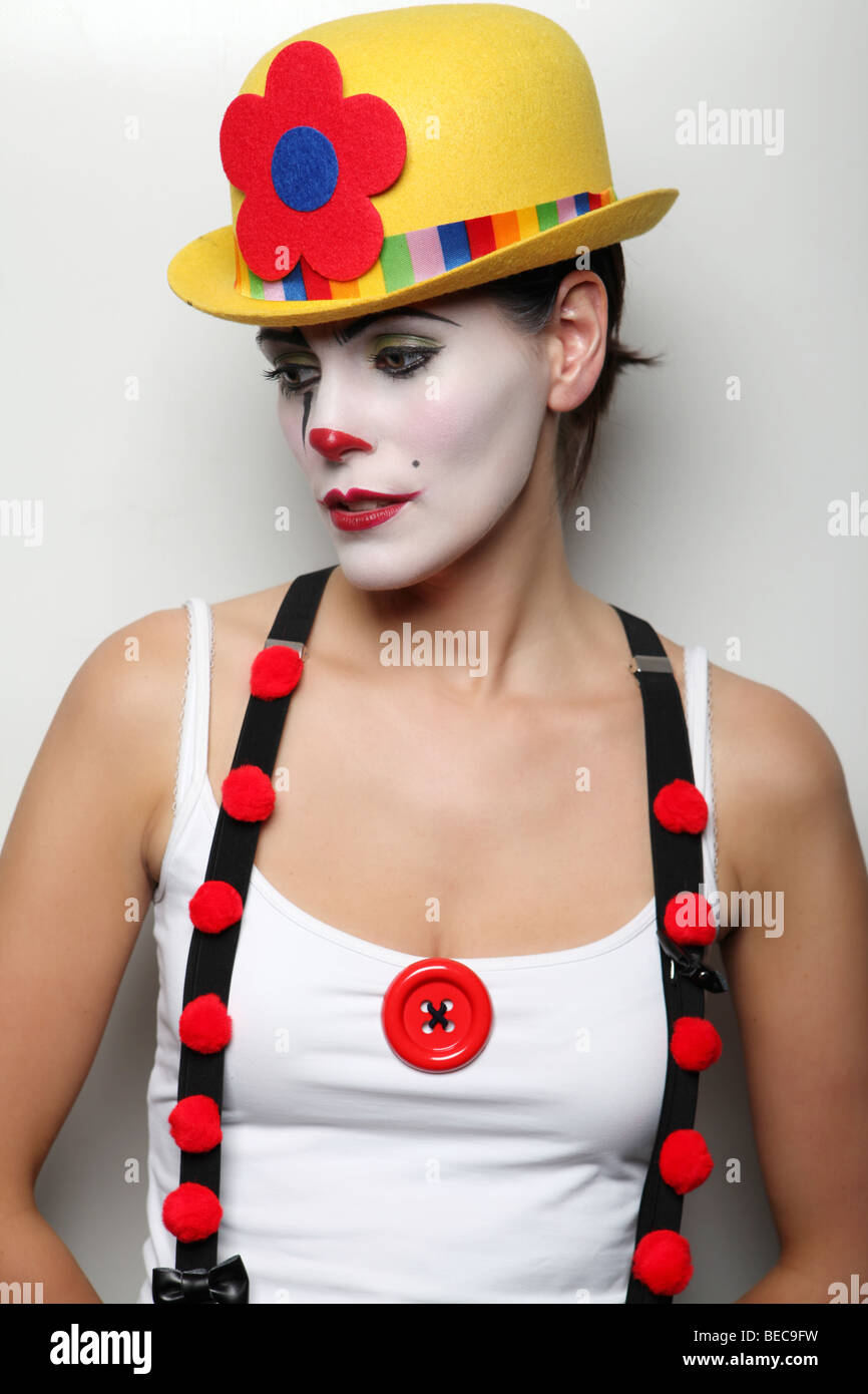 Female clown hi-res stock photography and images - Alamy