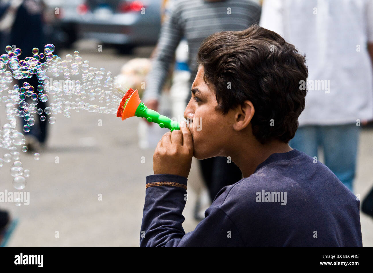 Bubble gun vendor hi-res stock photography and images - Alamy