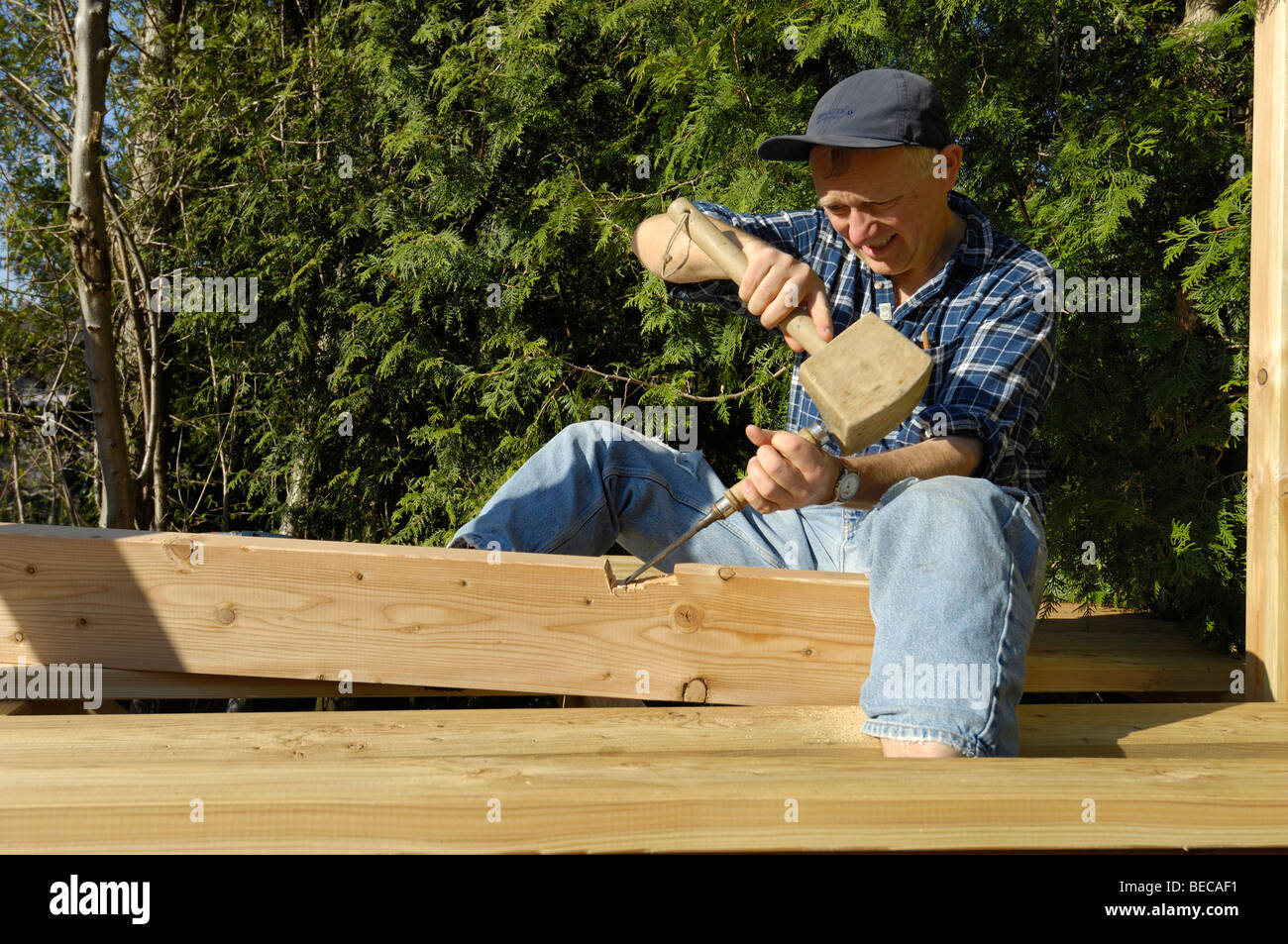 Craftsmen chisel hi-res stock photography and images - Alamy