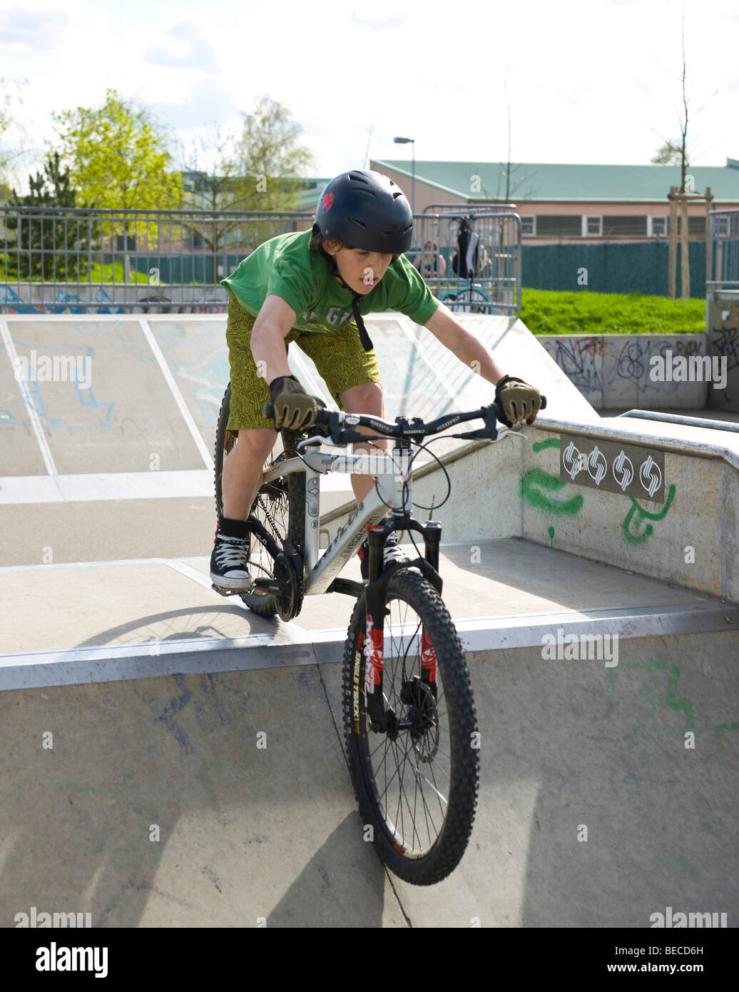 Kid bike ramp hi-res stock photography and images - Alamy