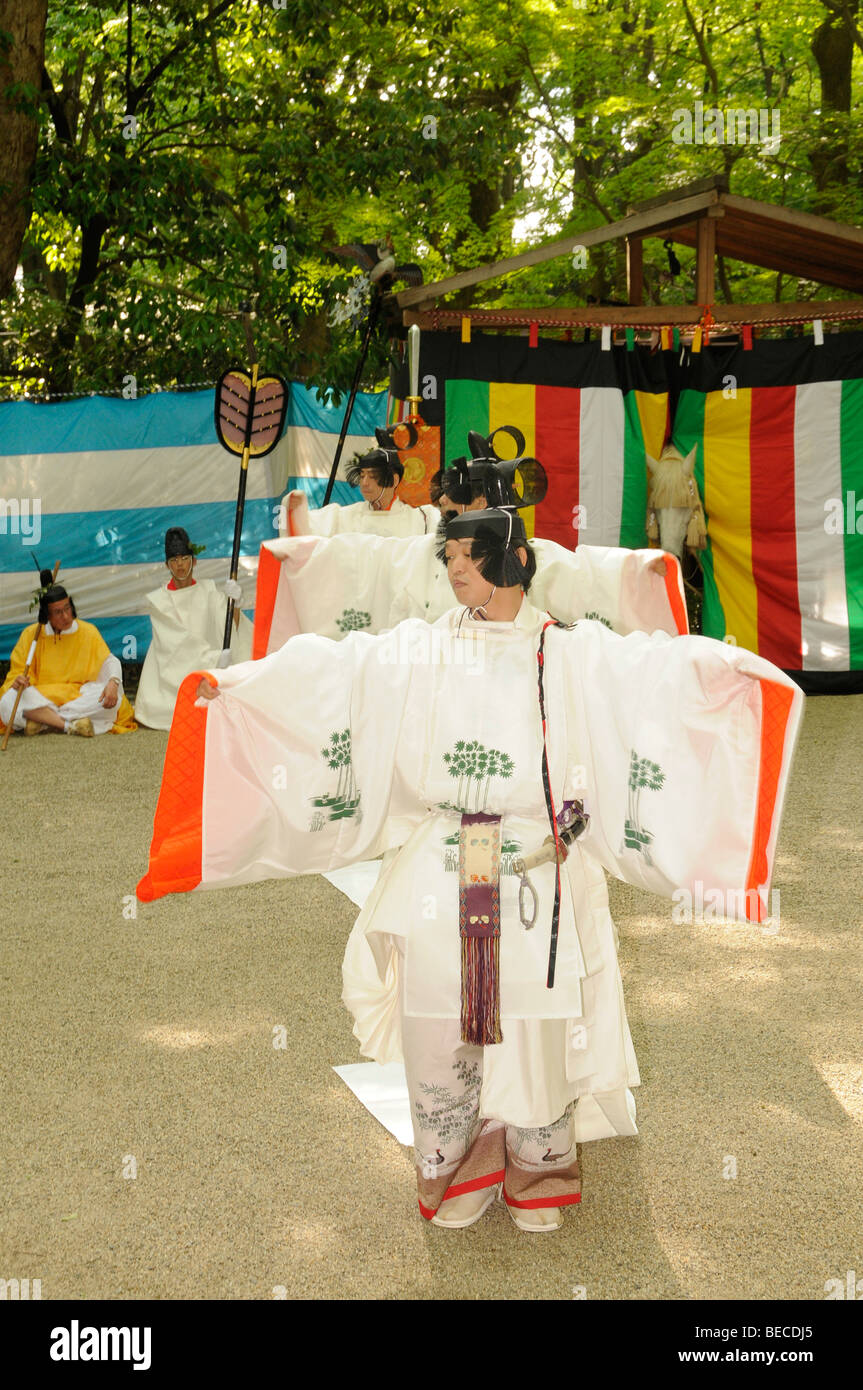 Shrine ritual hi-res stock photography and images - Alamy