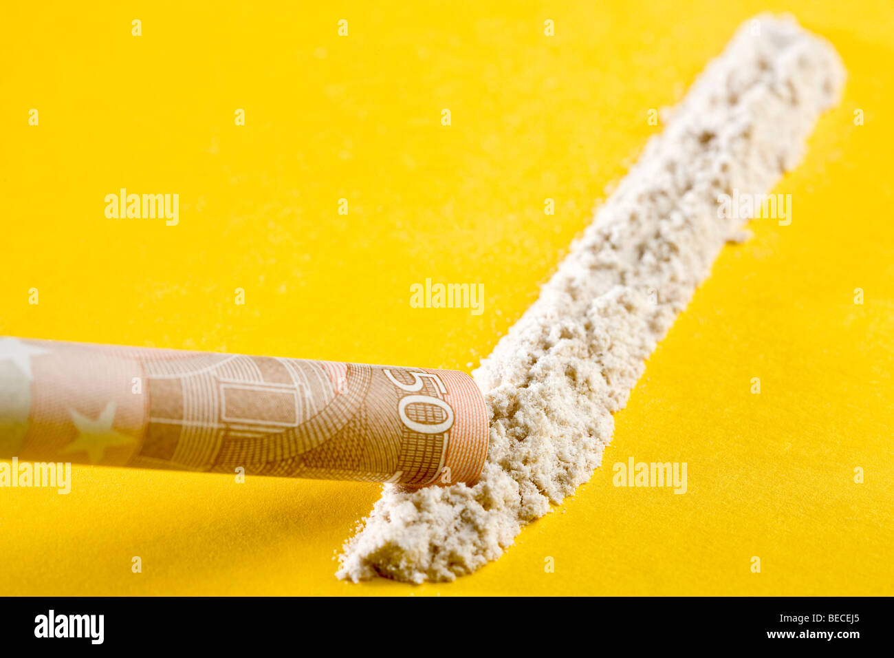 Line Of Coke High Resolution Stock Photography and Images - Alamy