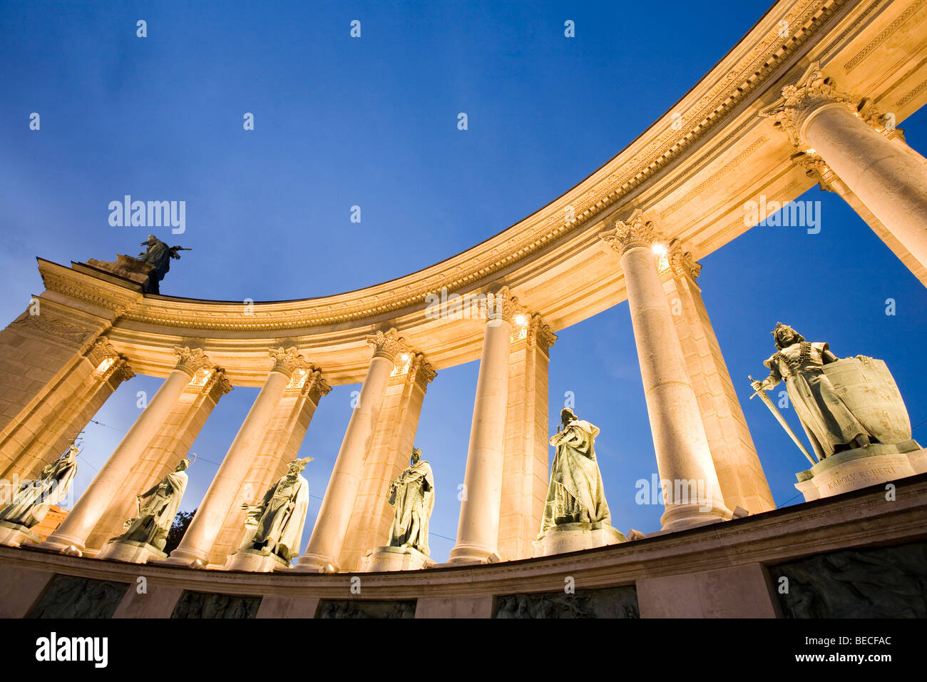 Blaue helden hi-res stock photography and images - Alamy