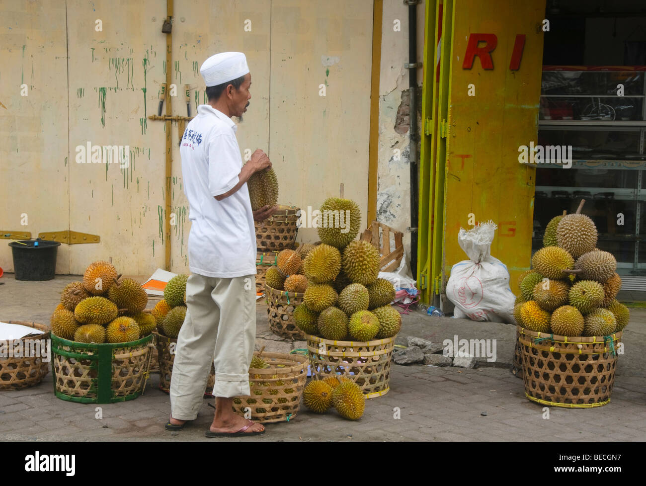 Durian market bali hi-res stock photography and images - Alamy