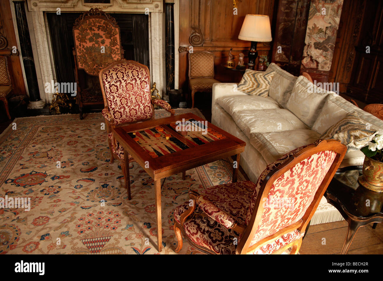 Leeds castle interior design hi-res stock photography and images - Alamy