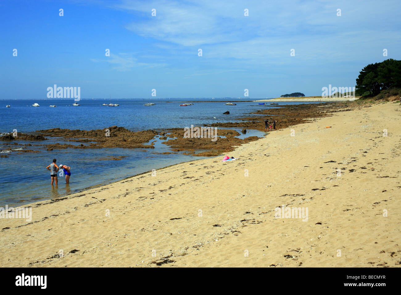 View from Pointe de Kerpenhir looking out to sea, Locmariaquer ...