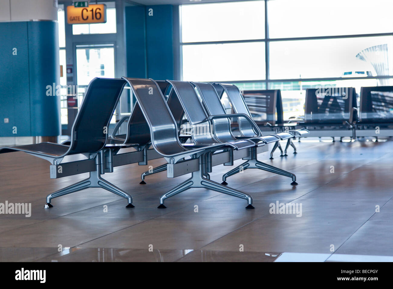 Airport seat hi-res stock photography and images - Alamy