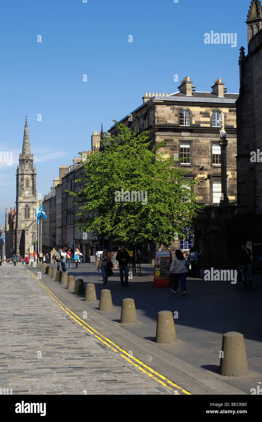 Street scene. Edinburgh. Lothian Region. Scotland. U.K Stock Photo - Alamy