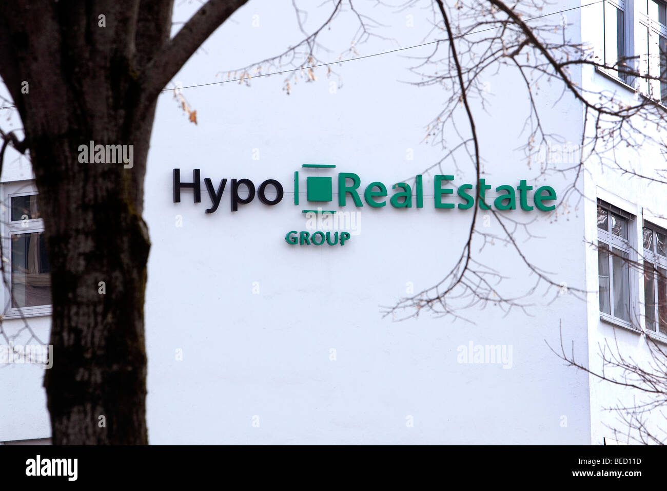 Real estate logos hi-res stock photography and images - Alamy