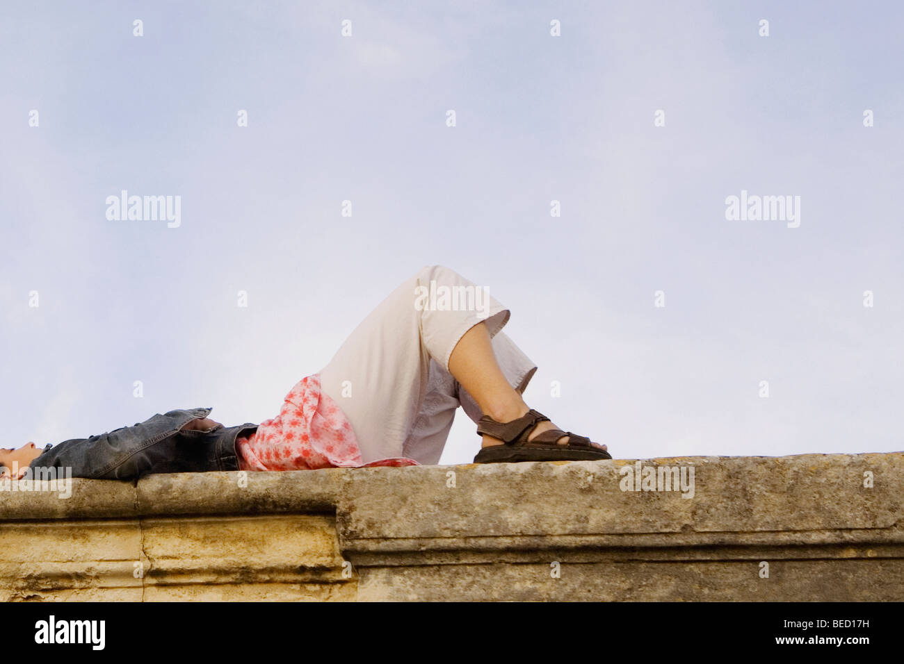 Low lying wall hi-res stock photography and images - Alamy