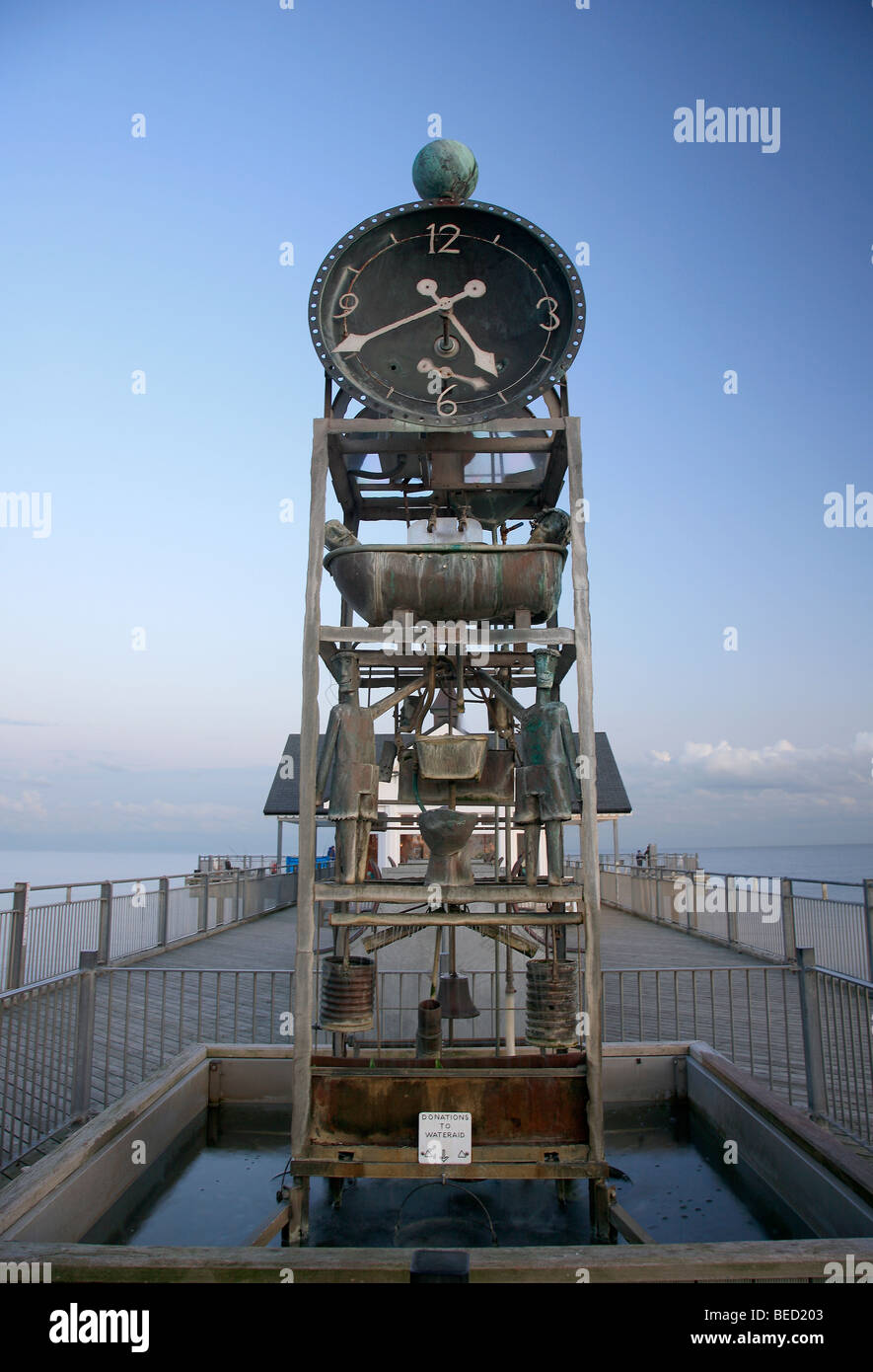 Pier clocks hi-res stock photography and images - Alamy