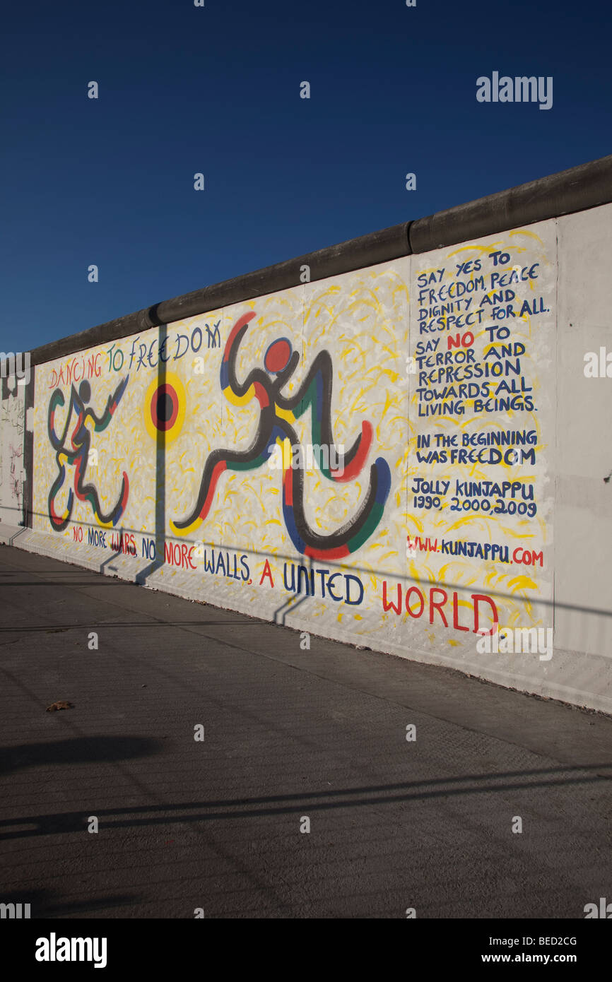 Remnant berlin wall hi-res stock photography and images - Alamy