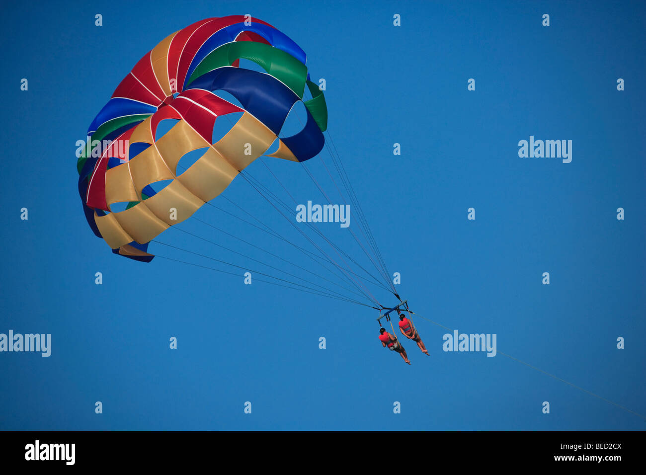 Paragliders airshow hi-res stock photography and images - Alamy