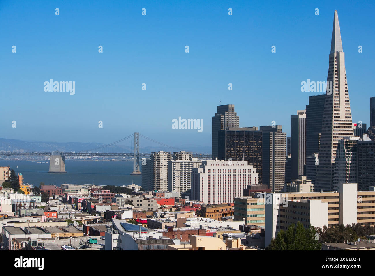 Pyramid building skyscrapers in downtown hi-res stock photography and ...