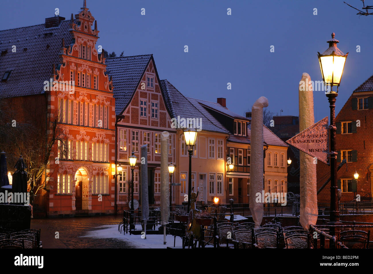 Snow flurry in the historical part of town, Stade, Lower Saxony ...